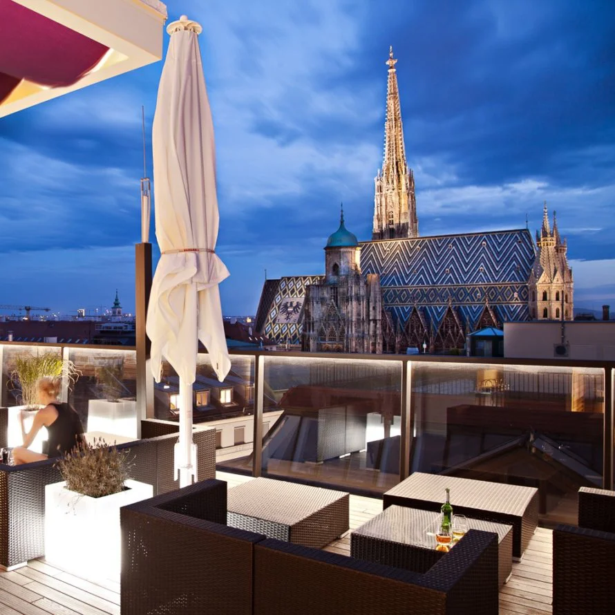 Hotel Lamée THE ROOF Rooftop bar | Vienna | CREME GUIDES