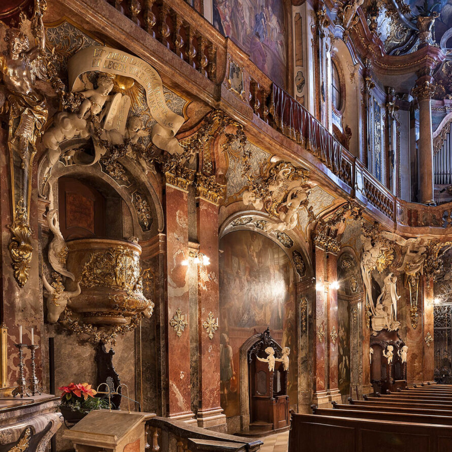 Magnificent Asamkirche in rococo style | Munich | CREME GUIDES
