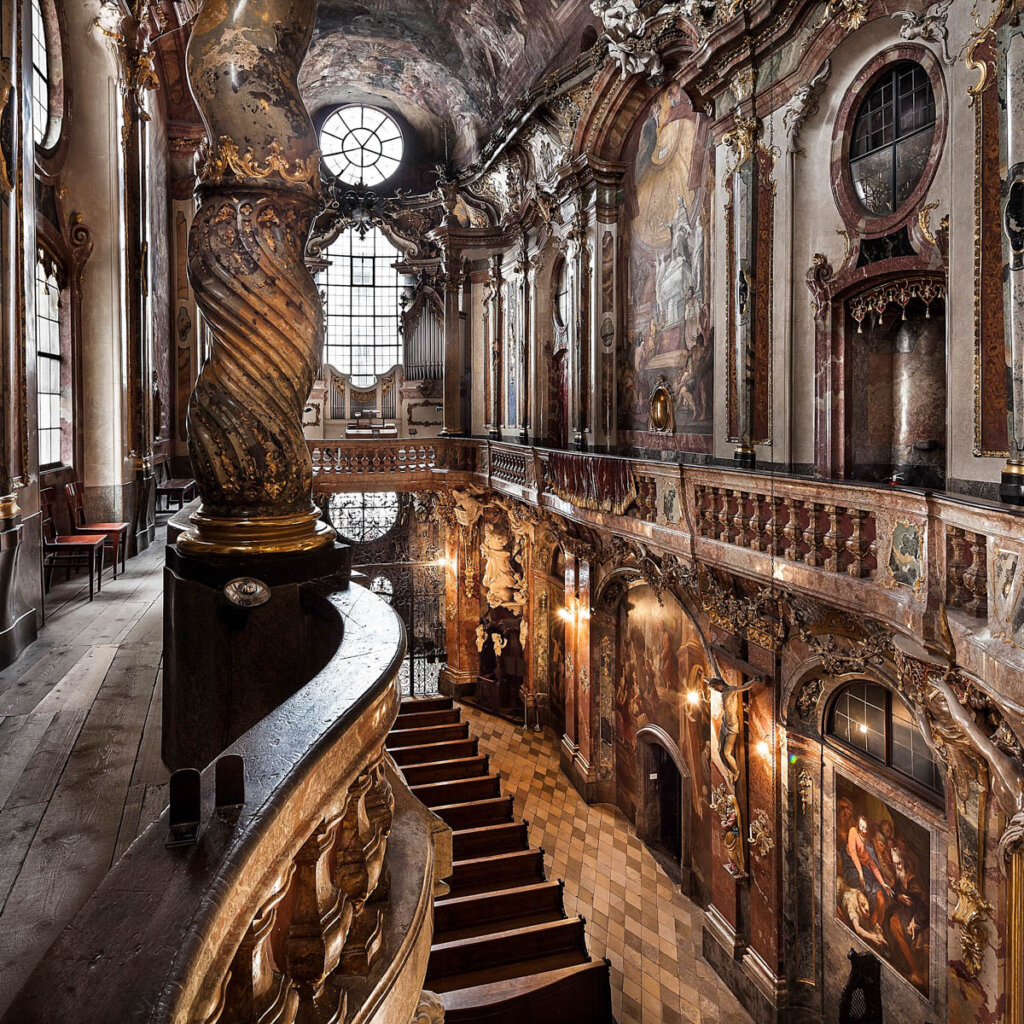 Magnificent Asamkirche in rococo style | Munich | CREME GUIDES